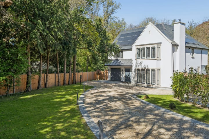 Modern Luxury Escape In Hertfordshire - Watford