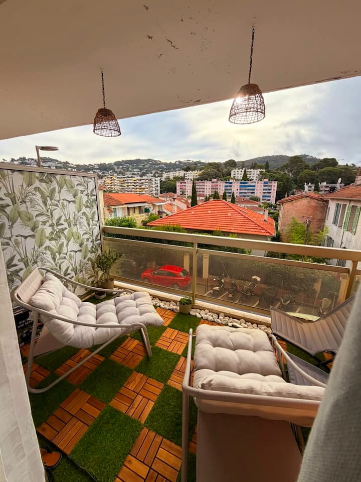 Studio 4 Couchages, Belle Vue Dégagée, + Parking - Le Cannet