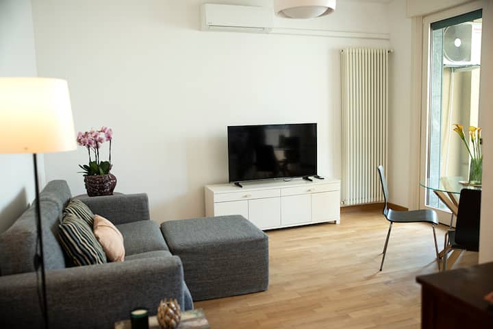 Como Plinio Home & Private Parking - Como