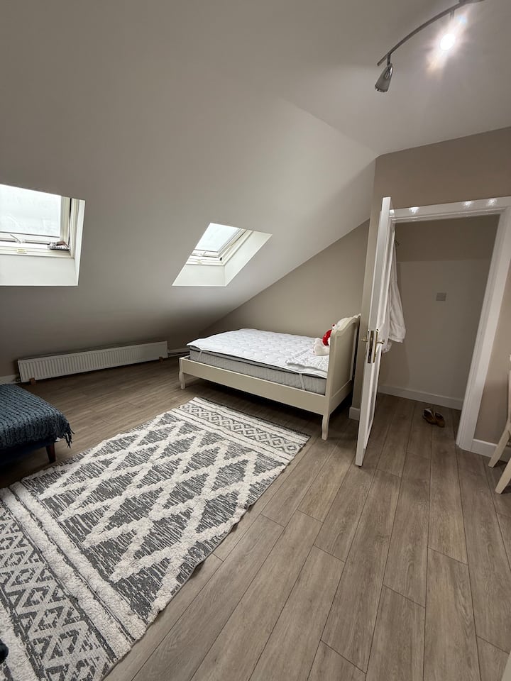 Cozy Bright Studio With Comfy Spaces For Pleasant - Beckenham