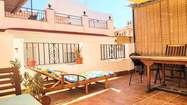 Andalusian Casa: Terraces/patio, 4 Beds, In Center - Málaga