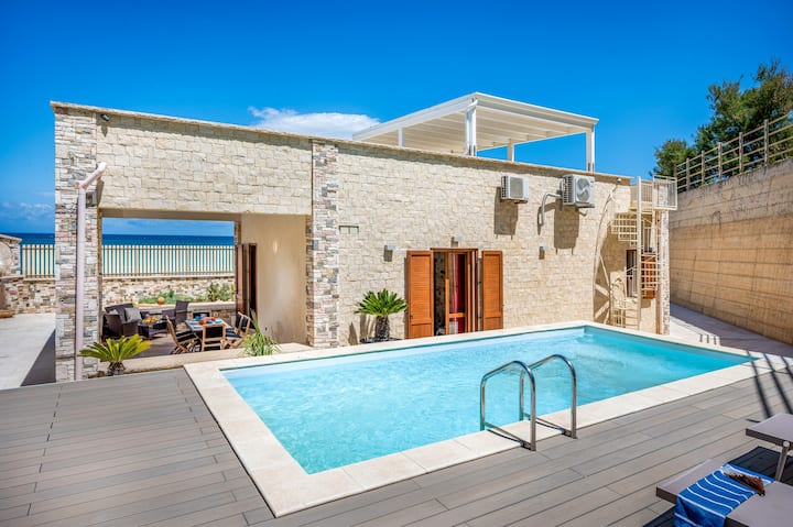 Villa La Battigia Con Piscina Privata, Fronte Mare - Balestrate