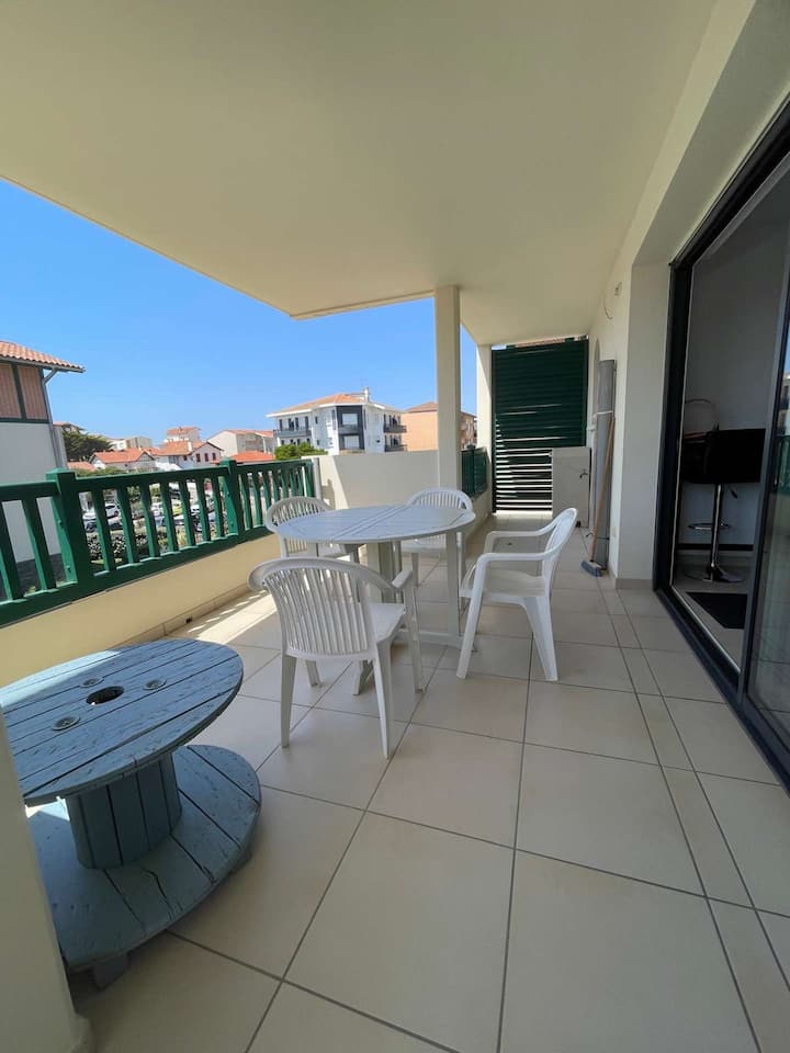 Grand T2 Avec Terrasse Et Parking À Deux Pas De - Capbreton