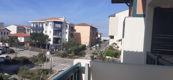 Grand T2 Avec Terrasse Et Parking – À Deux Pas De - Capbreton