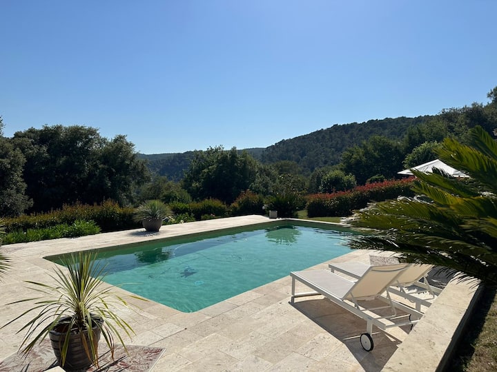 Superbe Appart T2
La Colle Sur Loup - La Colle-sur-Loup