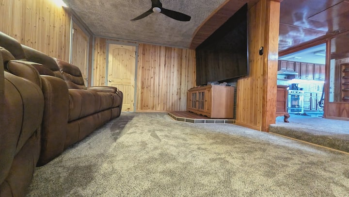Kenai Homestead: 2br Chef’s Kitchen & Sauna - Kenai, AK