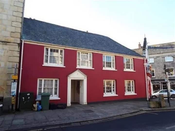 3br Historic Townhouse For 5 Guests - St Mawes
