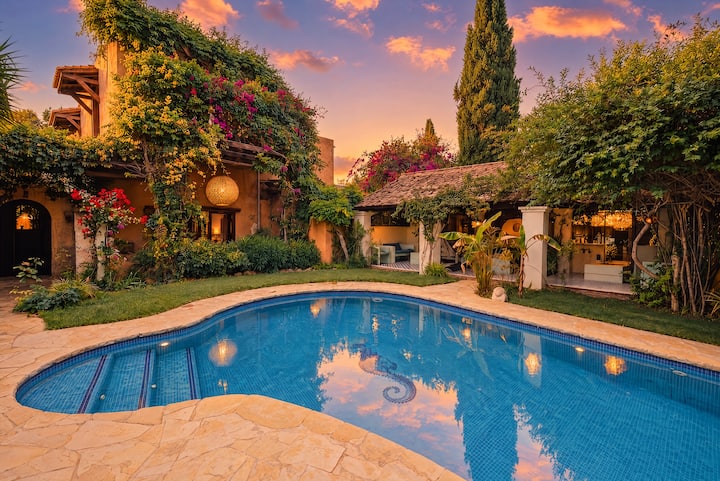 Historic Finca: Walk To Beach · Pool · Yoga Shala - Santa Eulària des Riu