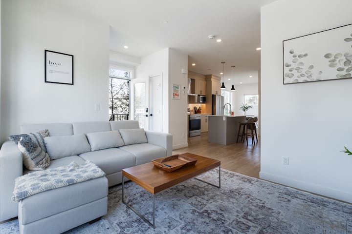 3br Retreat /W Rooftop Patio Garrison Green - 8ppl - カルガリー
