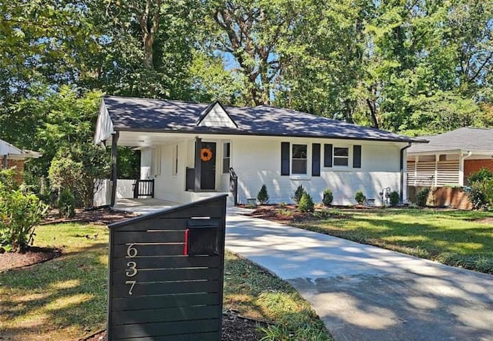 Chic Westview Bungalow | Fresh Reno | Atl Gem - Atlanta, GA