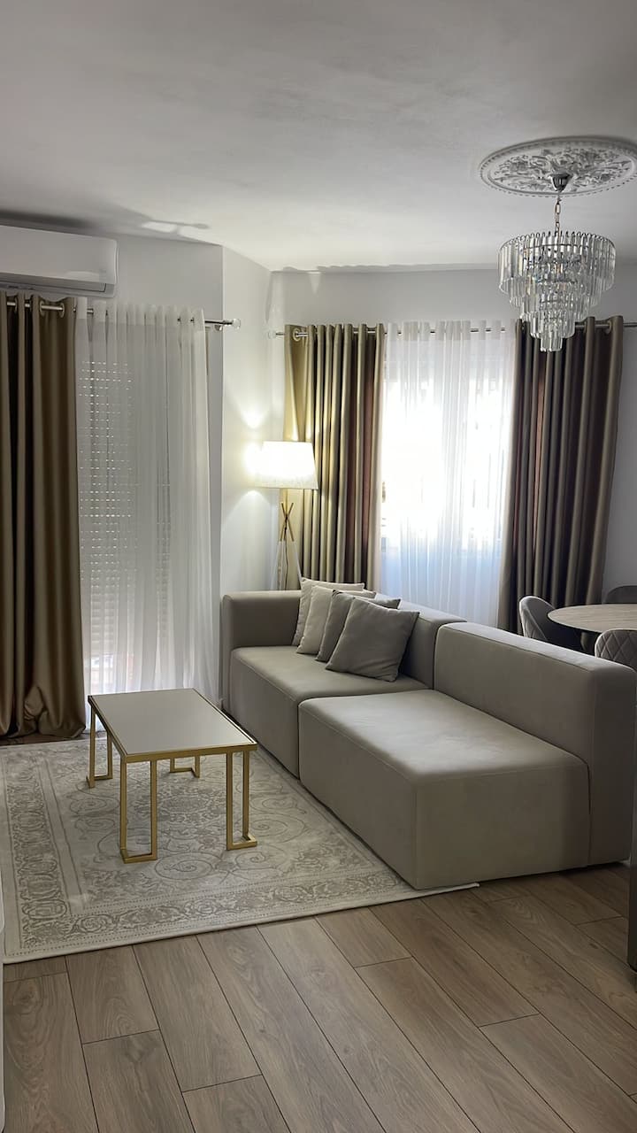 Central Durrës Premium Location Moderm Apartment - Durres