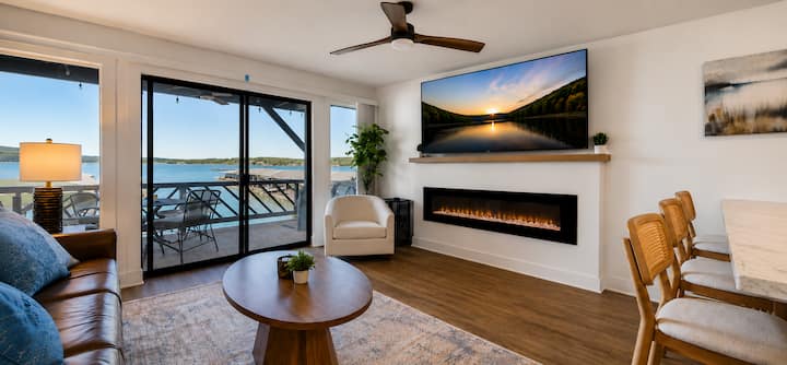 The Royal: Newly Remodeled Lakefront Condo, 2 Beds - Osage Beach, MO