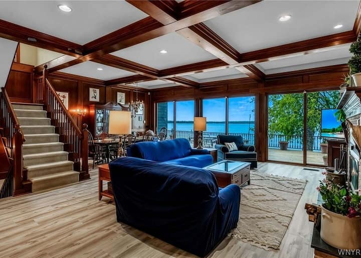 Lake Chautauqua/lakefront Estate - 154 W Lake Rd - Chautauqua, NY