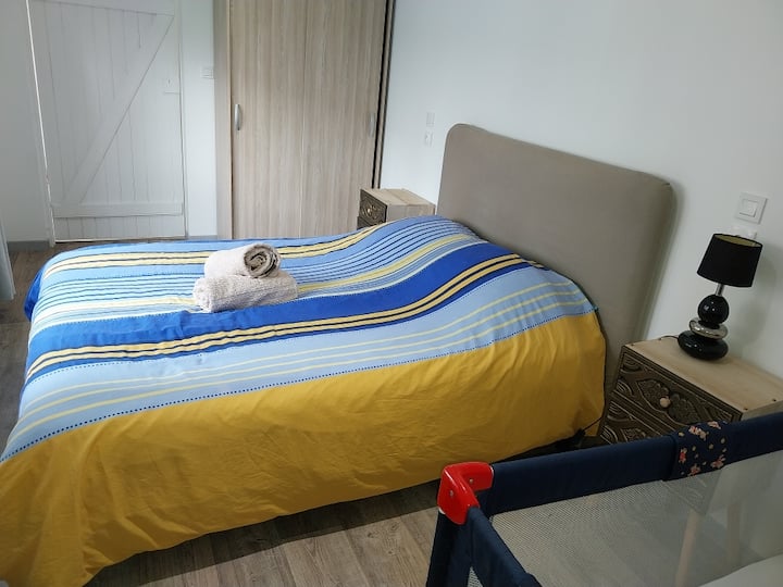 Les 3 Suites 5 Lits 3 Canapes
3 Douches 3 Wc. - Le Mans
