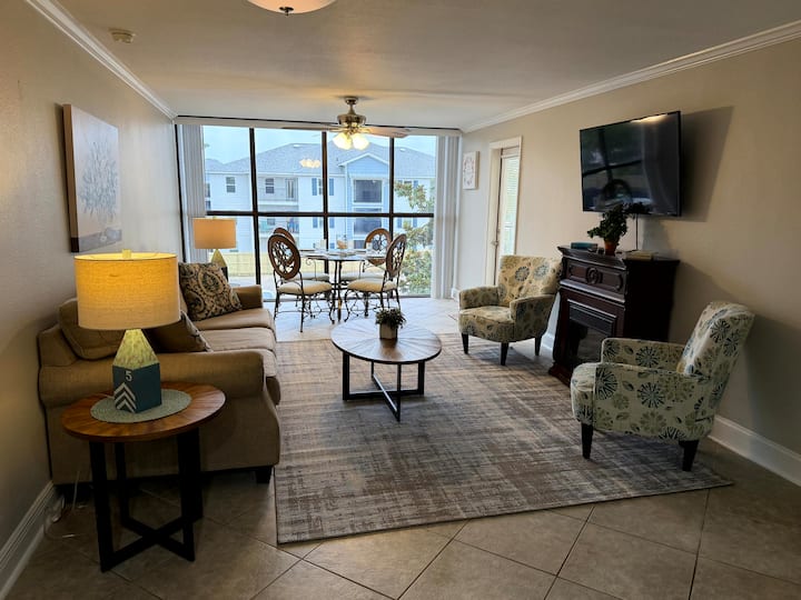 Magnolia Moments - Biloxi, MS