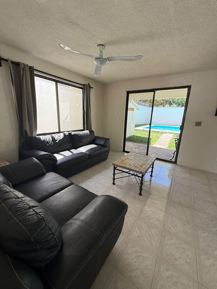 Casa Cerca De La Zona Hotelera Con Alberca Y Asado - Cancún