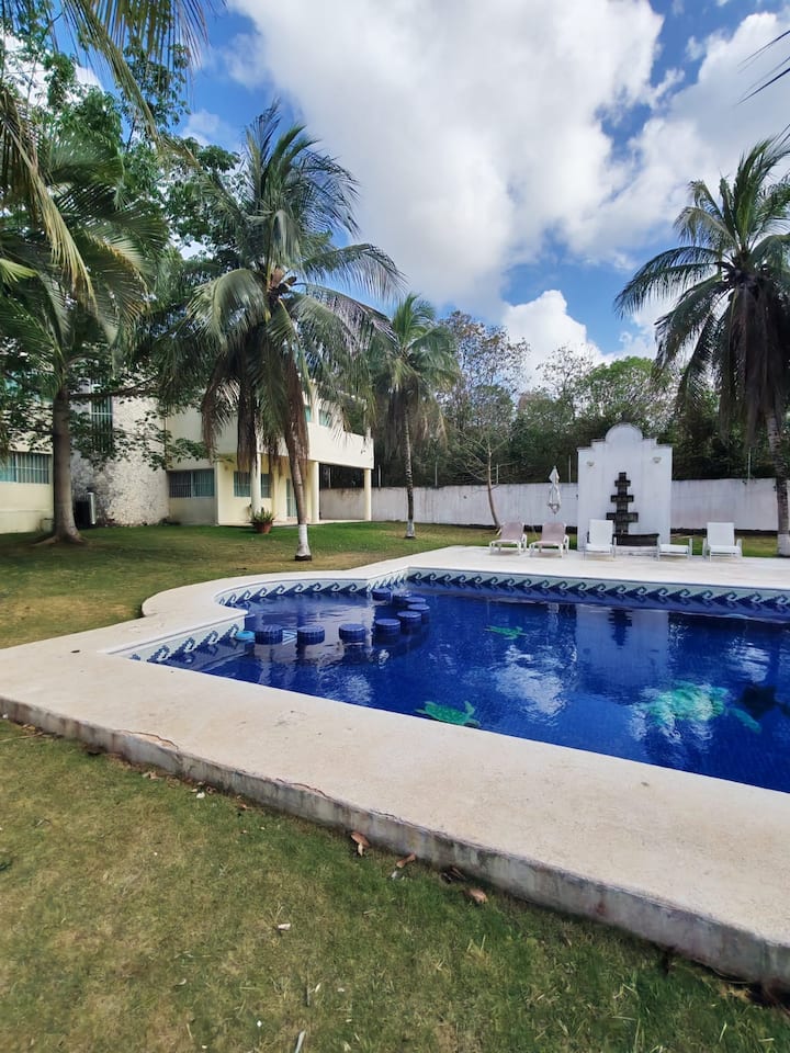Hacienda De Lujo Grande Con Cenote - Cancún