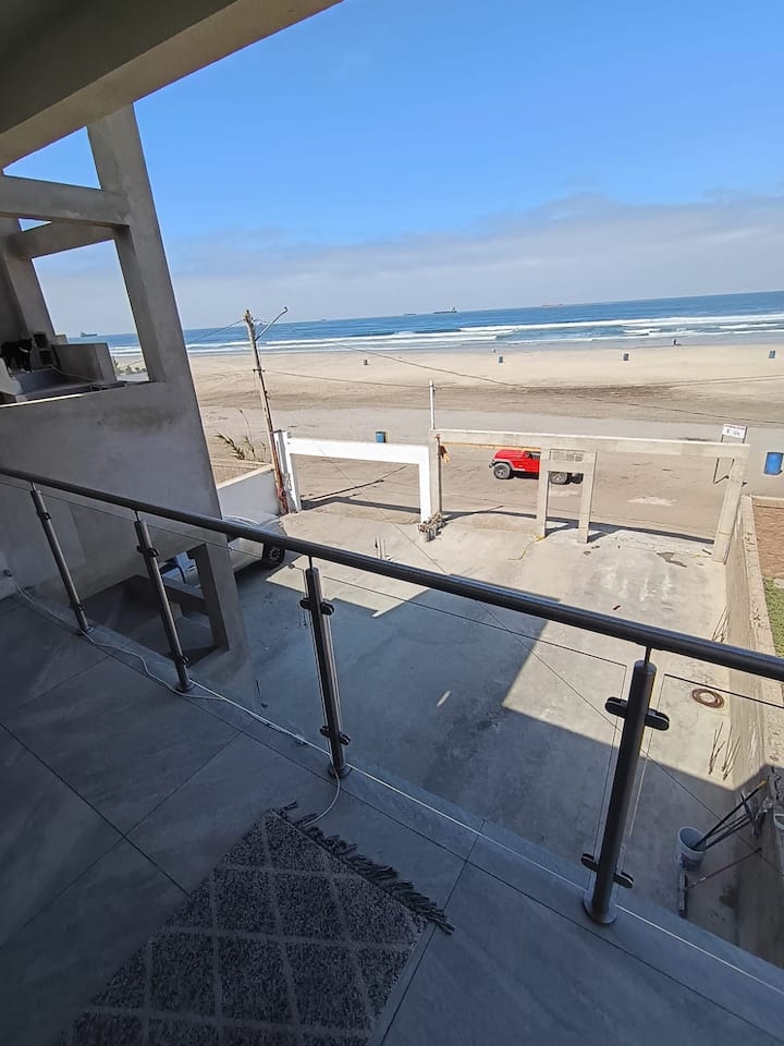 Casa En Orilla De Playa En Rosarito. - Rosarito