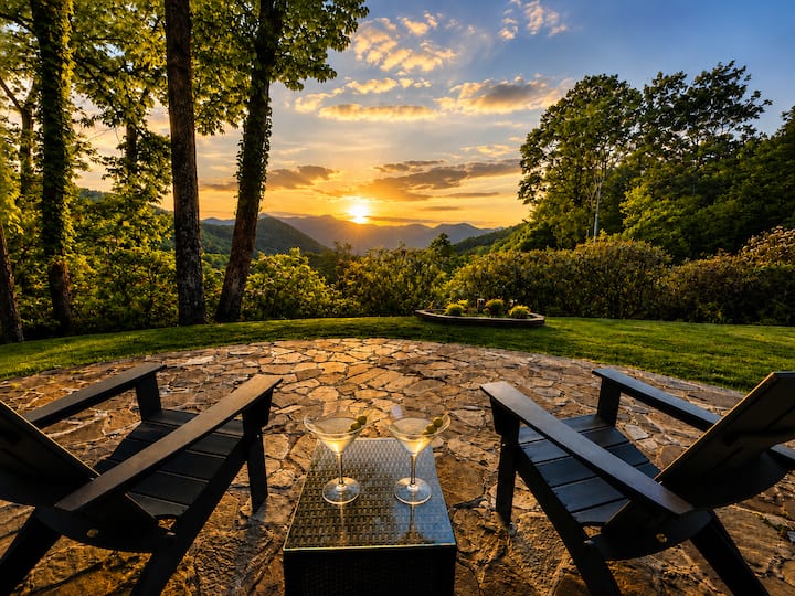 Bearfoot Mountain Resort - Two Private Cabins - Waynesville, NC