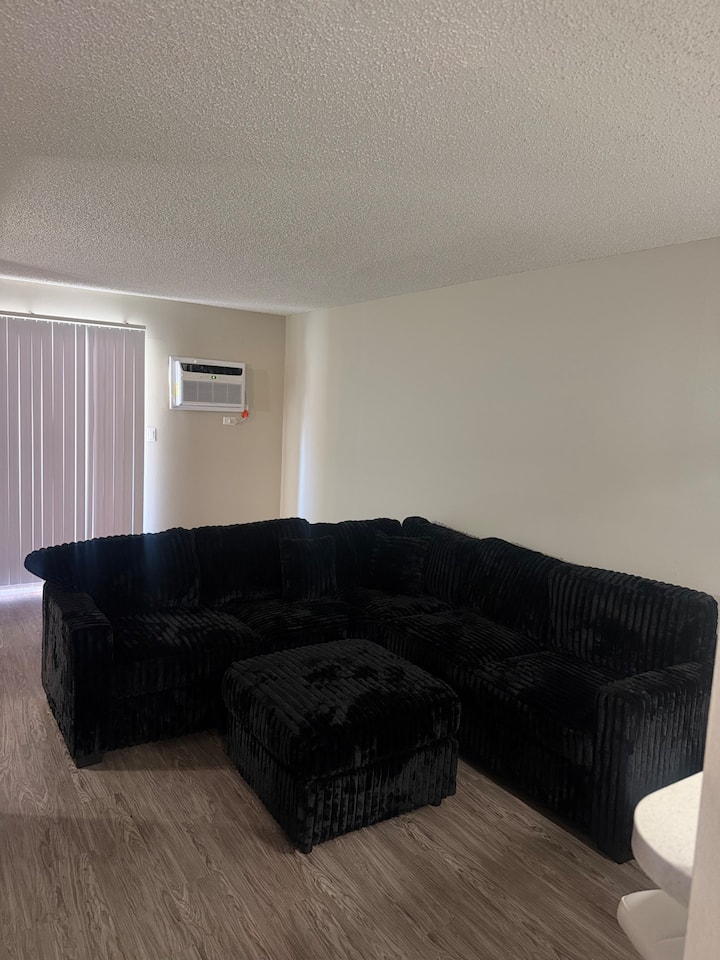 The Blackvelvet Suite Minutes Away From
Disneyland - Stanton, CA