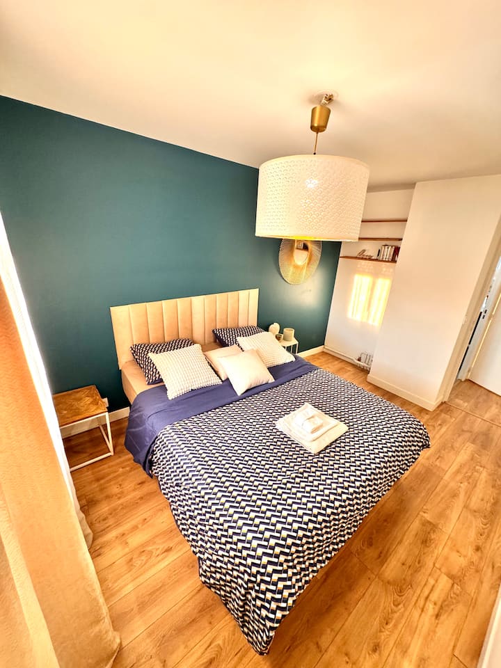 Appartement Aux Chartons Avec Parking Privé + Tram - Bordeaux