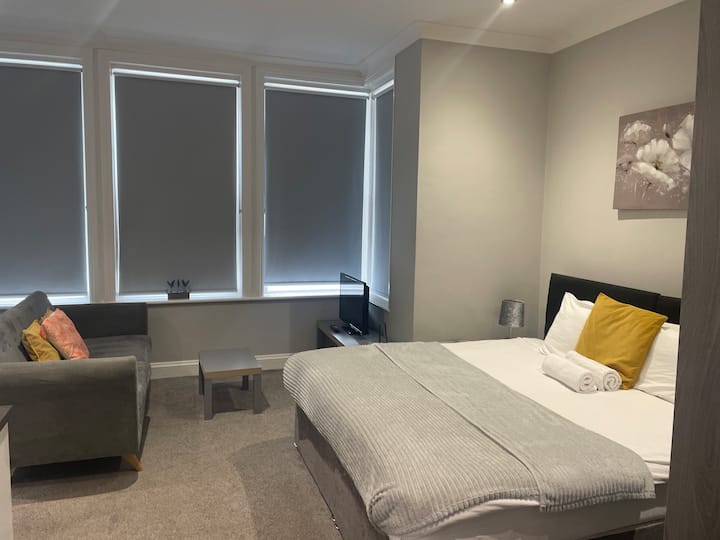 Central Studio Flat Maidstone With Parking - Maidstone