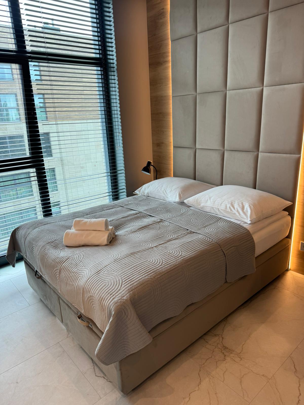 EASY RENT - Centro de negocios 82 - Departamentos en renta en Lublin ...