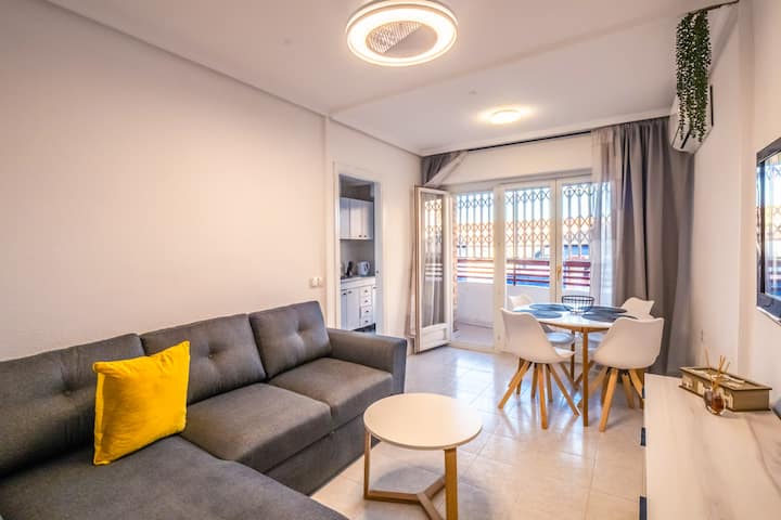 Cute 1bdr Apartment, Pool | 800 M To Sea & Port - Torrevieja