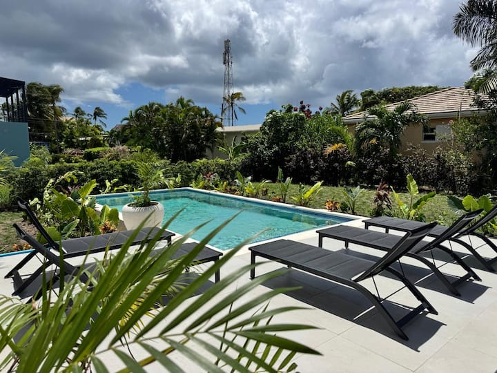 Mullins Retreat - Brand New, Luxury 4 Bed Villa - Barbados