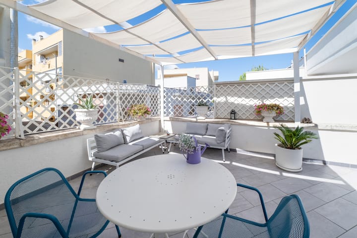 Monolocale Con Ampio Terrazzo  A 100mt Dal Mare - Otranto