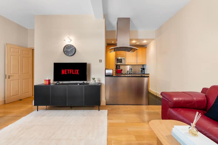 Modern Aldgate 2br | Sleeps 4 | Near Tube Station - London