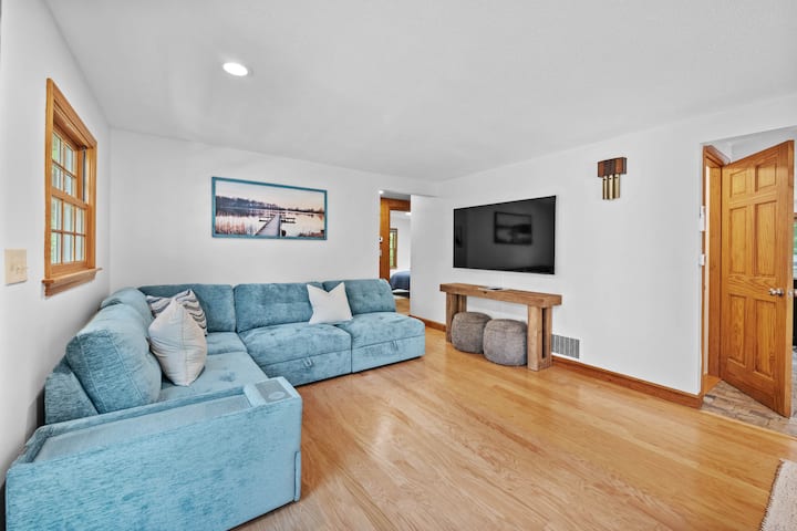 Private Beach Access • Fire Pit • Game Rm• Sleeps8 - Sebago Lake State Park, Casco