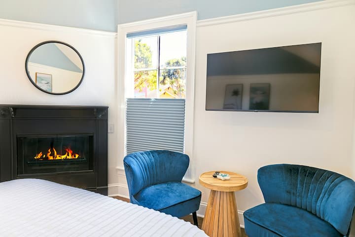 Tunitas Room | Walk To Beach, Shops, Restaurants - Half Moon Bay, CA