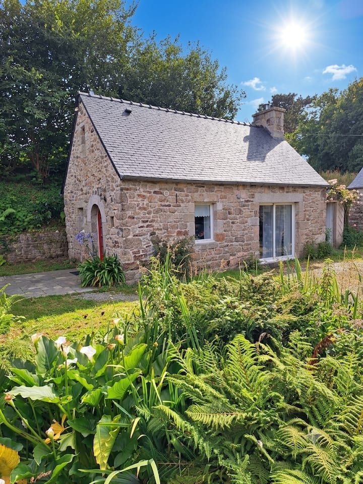 Le Moulin De Kerdrein  Entre Terre Et Mer - Cléder