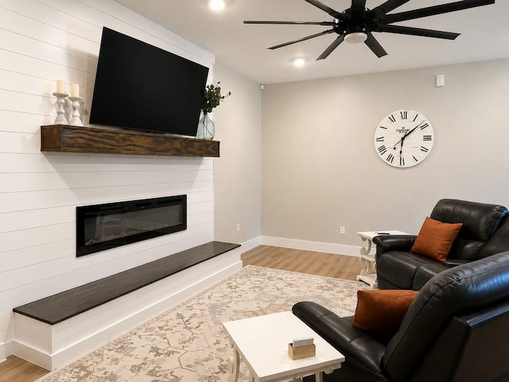 Prime Location | Walk To Dining, Parks & More. - Splash Pad, Manchester