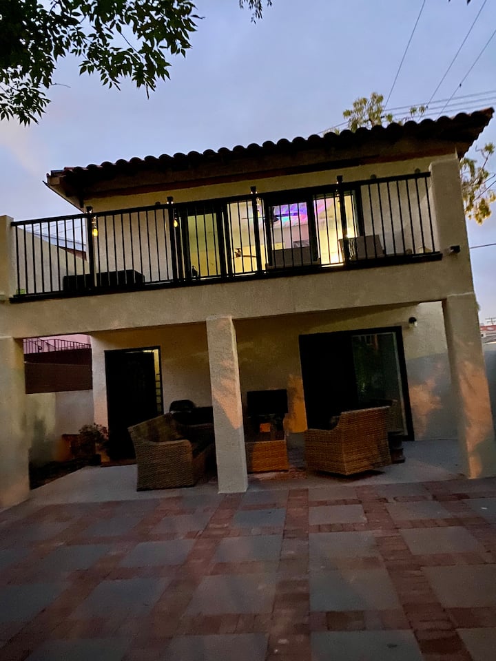 Retreat W/ Private Yard & Balcony.
Steps 2 Sand. - Seal Beach, CA