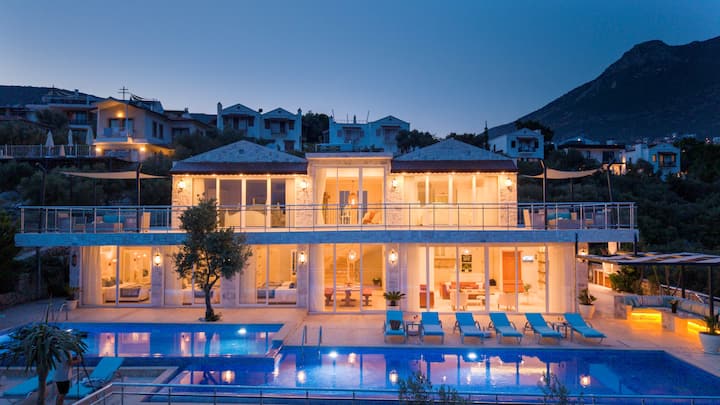 Süper Lüx 12 Kişilik öZel Bir Villa - Kalkan