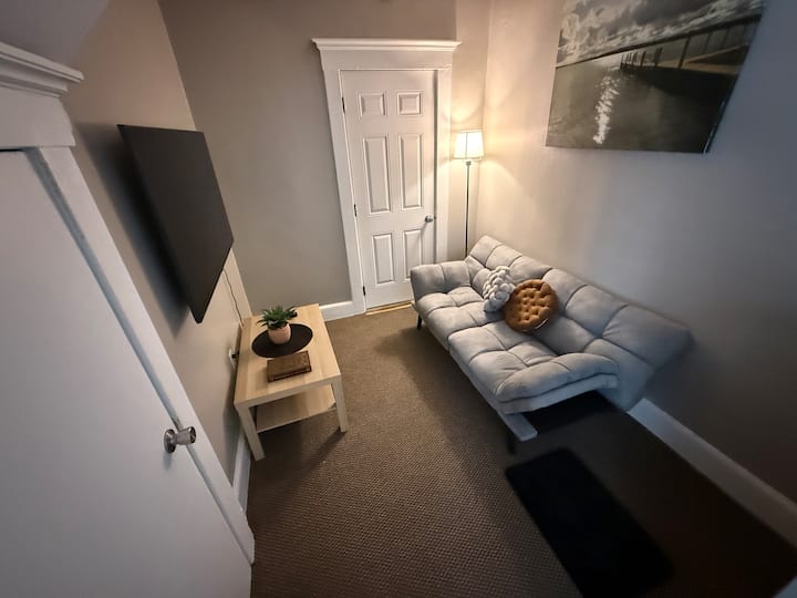 Cozy Retreat Near Beach & Downtown New Haven - New Haven, CT