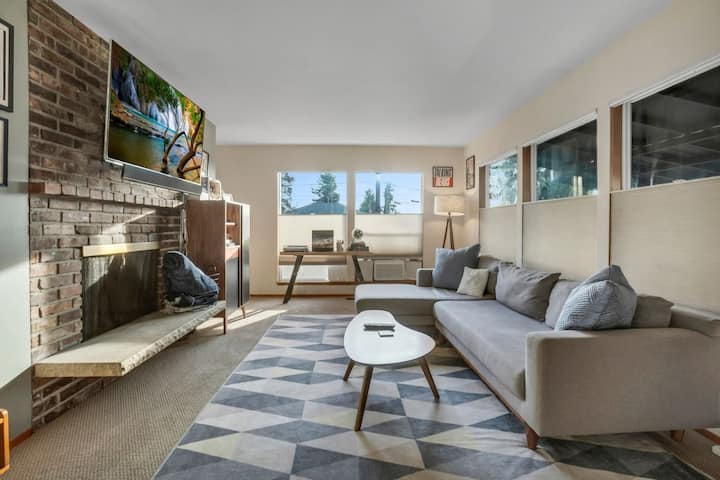 Cozy 2b1.5b Seattle Home/mins To Seward Park - Seattle, WA