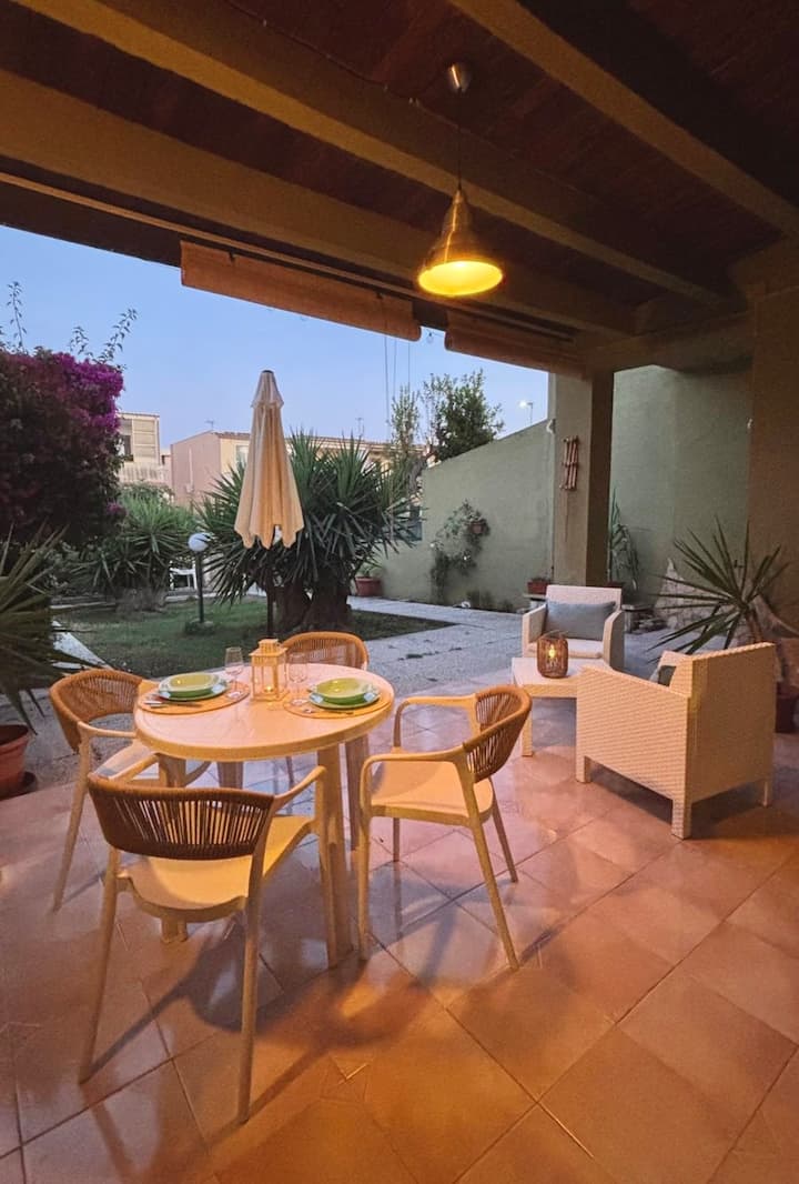 Casa A 200m Dal Mare - Giardino Privato E Veranda - Quartu Sant'Elena