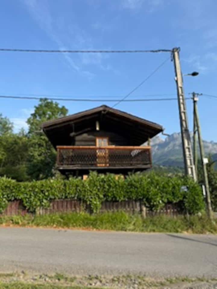 Mazot Savoyard Cosy - Vue Mont Blanc Imprenable - Ibis Budget Sallanches