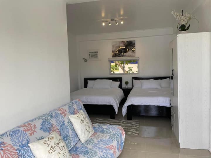 Superior Suite At Lopez Beach Resort - Sipalay