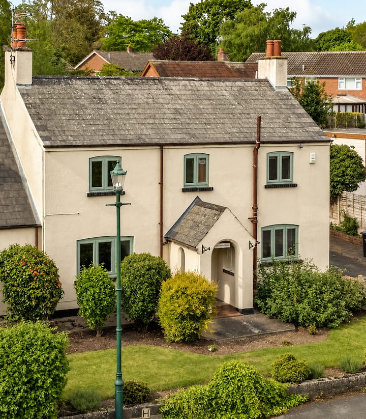 The Old Farmhouse - Nottingham