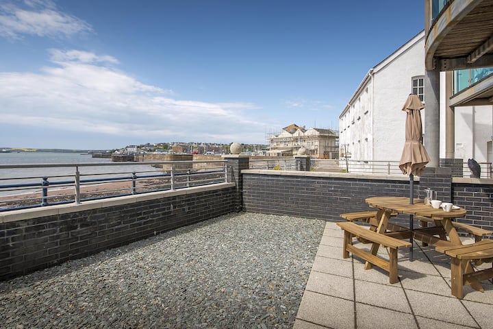 Larus - Haverfordwest