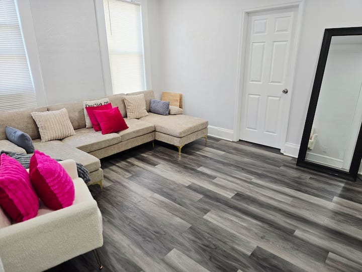 Trendy Cozy Vibey - New Jersey
