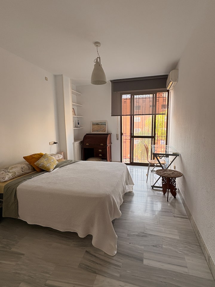 Sunny Attic In The Heart Of The City - Almería