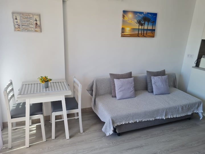 Apt. Nuevo Con Vistas Al Mar En Benalmadena Centro - Benalmádena