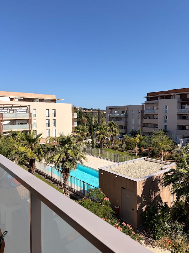 T3 Familial Avec Terrasse Plein Sud Et Garage - Fréjus