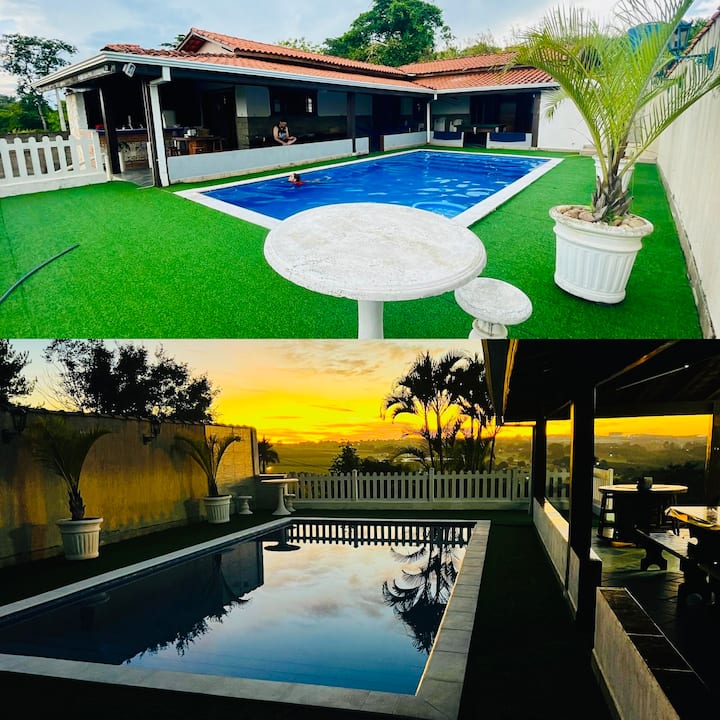 Próximo A Holambra Com Vista Deslumbrante - Americana