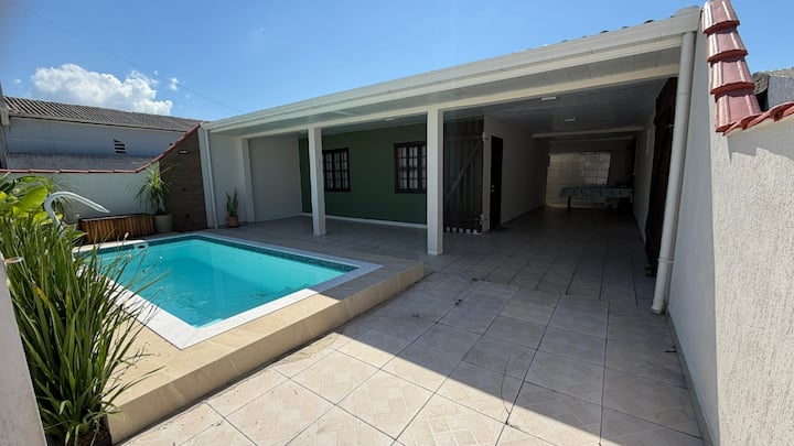 Casa Completa Com Piscina E 3 Quartos - Guaratuba